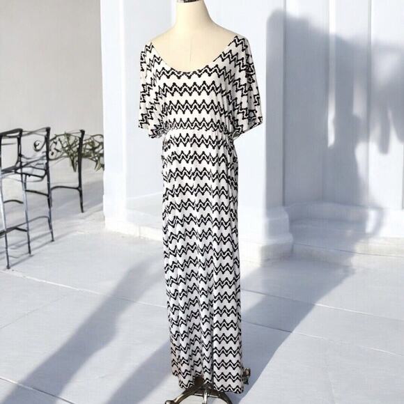 Disney | Dresses | Disney Parks Maxi Dress Black Hidden Mickey Zig Zag ...